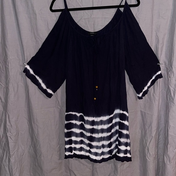Raviya | Tops | Raviya Cold Shoulders Size L | Poshmark